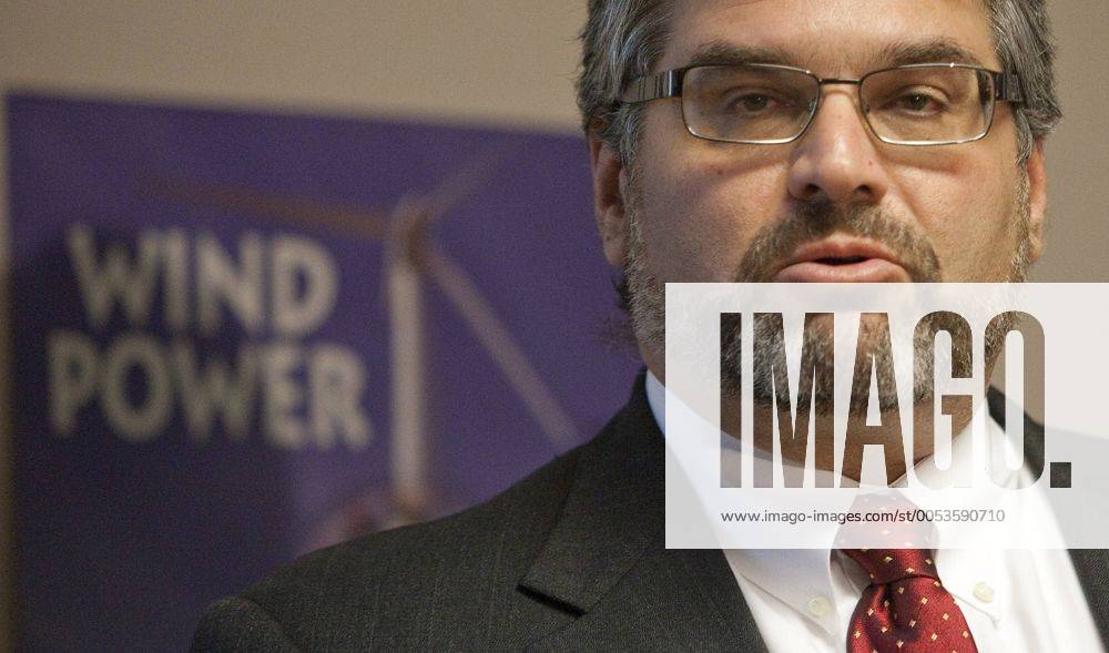 CEO and President of RES Americas Craig Mataczynski speaks during the ...