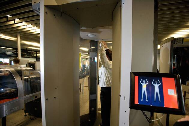 Körper-Scanner Body Scanning System, Modell ProVision L3 während eines ...