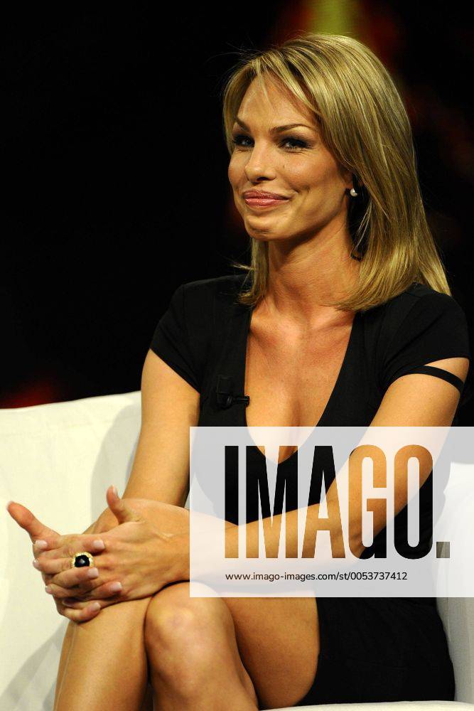 MILAN - ITALY - TV SHOW CHIAMBRETTI NIGHT - GUEST CORI RIST WHO HAD A ...