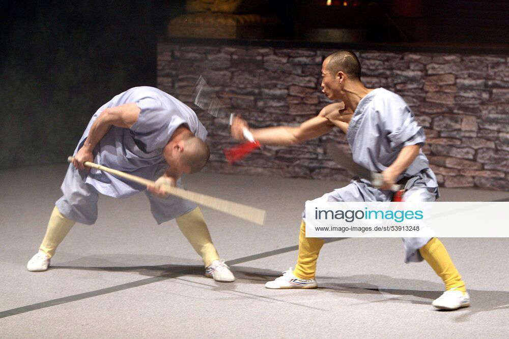 Kampf-Mönche der Shaolin während der Show Die Rückkehr der Shaolin ...