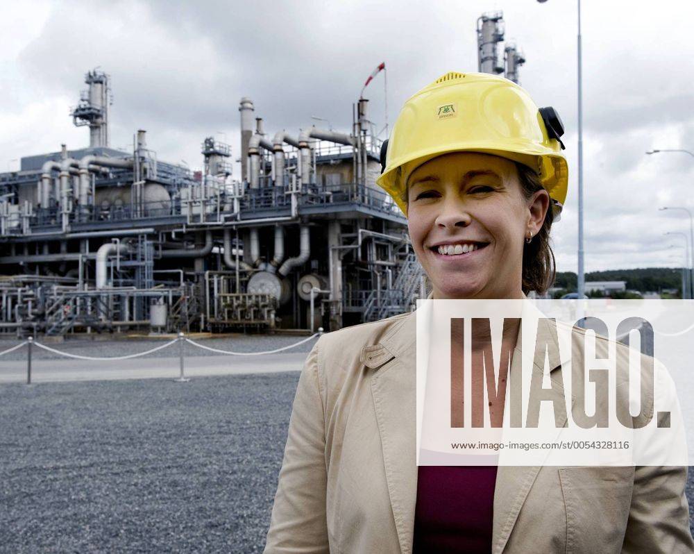 Maria Wetterstrand anlässlich der Besichtigung der Preemraff ...