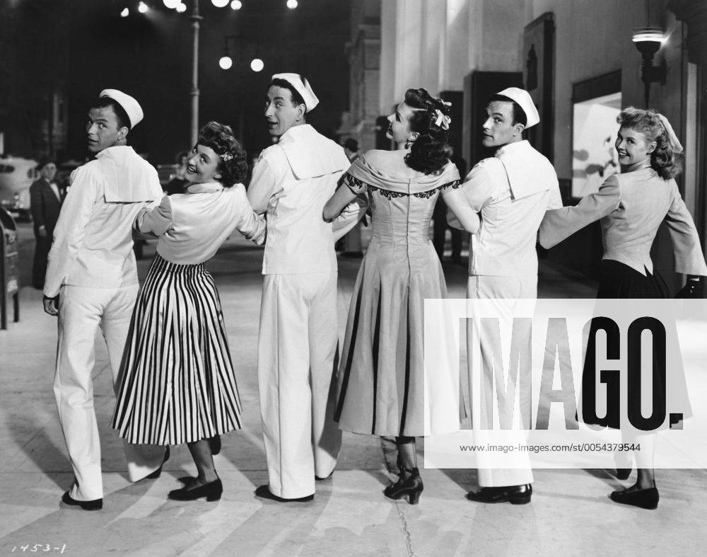 Heute gehen wir bummeln (1949) FRANK SINATRA, BETTY GARRETT, JULES ...