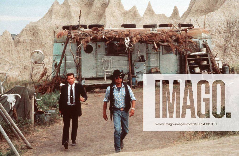 Halbblut Thunderheart (1992) Der junge FBI-Agent Ray Levoi (VAL KILMER ...