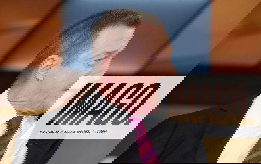 Michael Rogowski (Ehemaliger BDI-Praesident) in der Talk-Show Anne Will ...