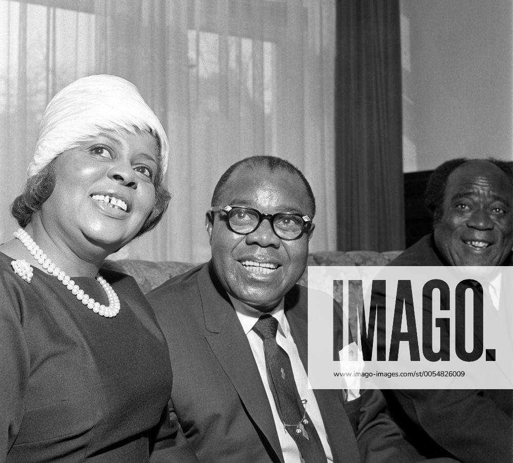 Vintage 2000 Louis Armstrong Poster Jazz Trumpeter Singer