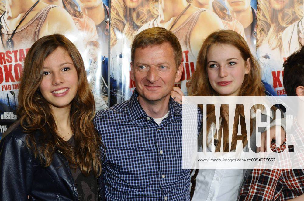 Die Schauspieler Leonie Tepe (l-r), Michael Kessler, Ella Maria Gollmer ...