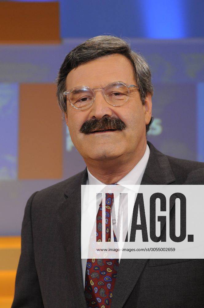 Der diesjährige Preisträger, der ZDF Chefredakteur Nikolaus Brender am ...
