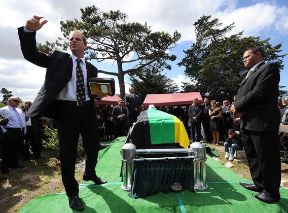 Cyril Beeka s Funeral CAPE TOWN, SOUTH AFRICA ? 2 April 2011: Mourners ...