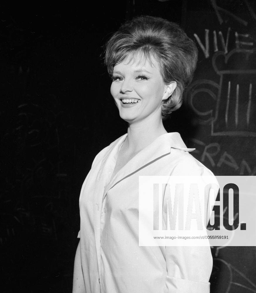 South African actress , Erica Rogers , pictured at Her Majesty s Theatre in London last night