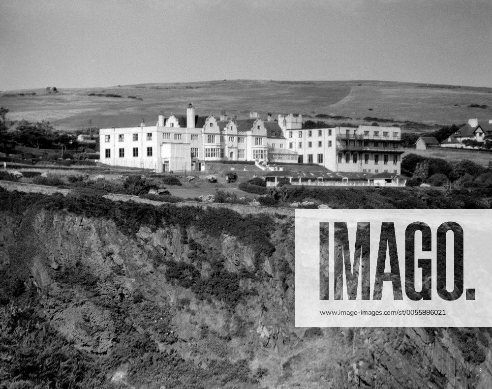 The imposing Majestic Hotel , Onchan Head on the Isle of Man . 1940s ...