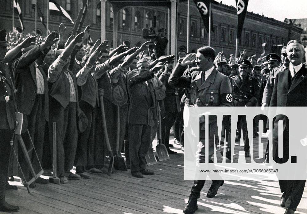 Deutschland, Berlin, 05.05.1934 Adolf Hitler ( 20. April 1889 in ...