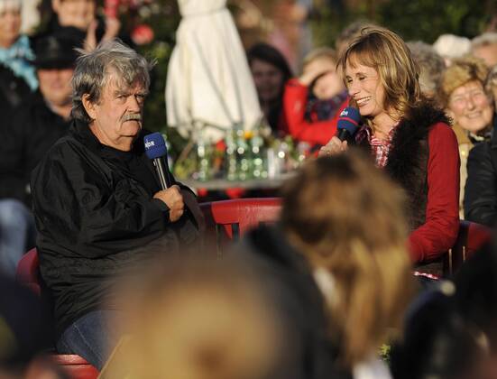 Gerhard Olschewski, Sandra Eckardt . Fototermin des NDR Fernsehens. Die ...