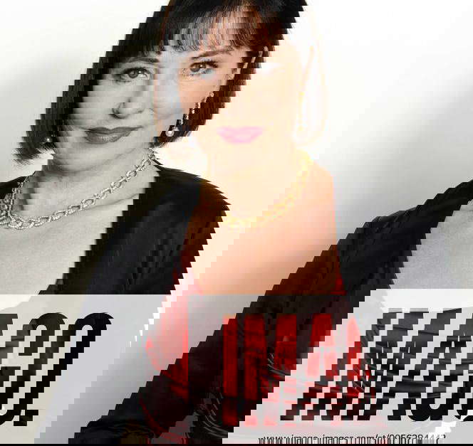 Die Schauspielerin Isa Jank posiert am 14.11.2011 bei einem Fototermin ...