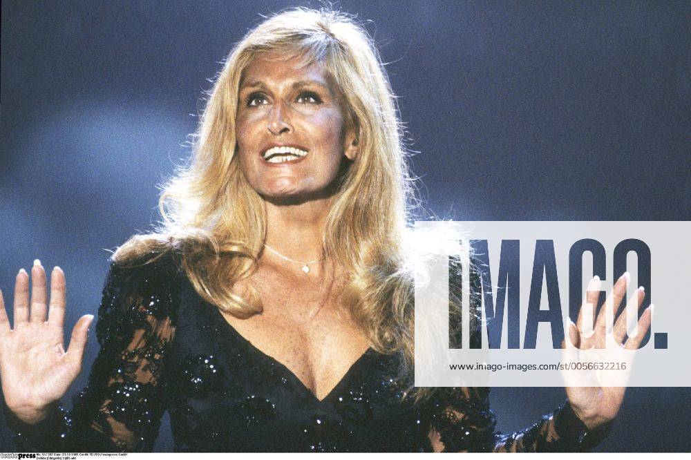Dalida (Sängerin) 10 85 wie Dalida am 23.10.1985 in Melodien für Millionen (ZDF) Frau Gesang