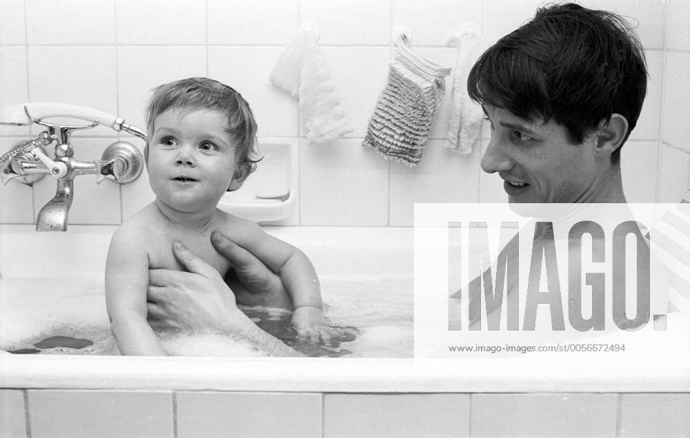 Udo Jürgens mit Sohn Johnny 1964 teu Udo Jürgens mit seinem Sohn Johnny ...