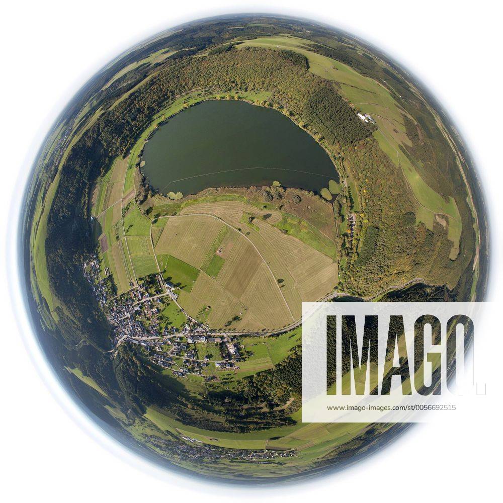 Luftbild, Manderscheid, Maar, Vulkansee, Meerfeld, Eifel, Rheinland ...