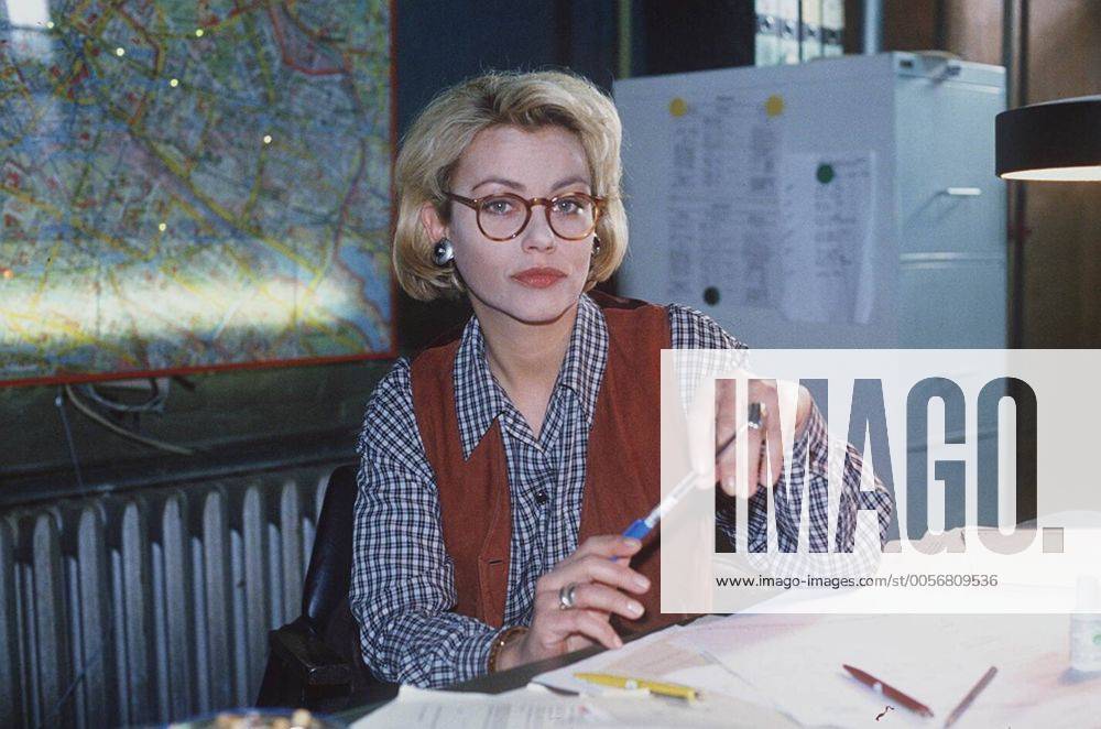 Jennifer Nitsch in Die Straßen von Berlin (PRO SIEBEN) 10 94 ker TV ...