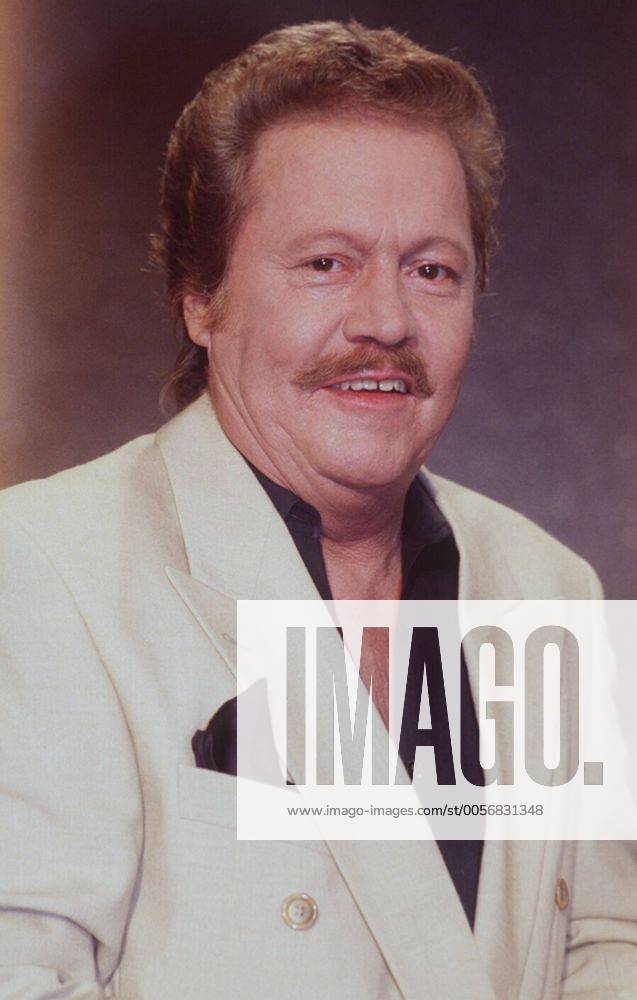 Bernd Spier 08 96 ker Musik Schlager Gesang Mann blond Schnäuzer leger ...