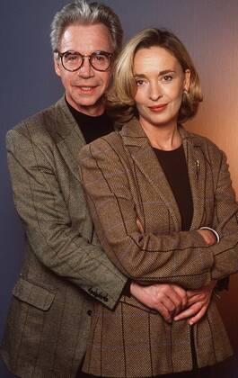 Wolf Roth und Christine Reinhart in Davids Rache 04 97 her TV Fernsehen Schauspiel Film leger