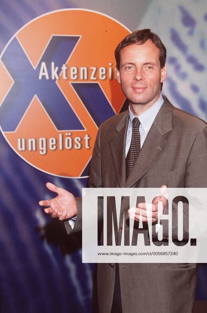 Dr. Butz Peters in Aktenzeichen XY...ungelöst 07 97 kri Mann TV ...