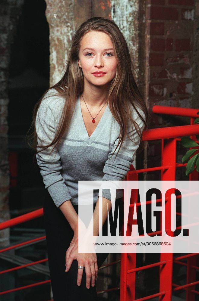 - Stefanie Stappenbeck - Farbnegaitv 09 98 her Folge: Engelchen flieg ...