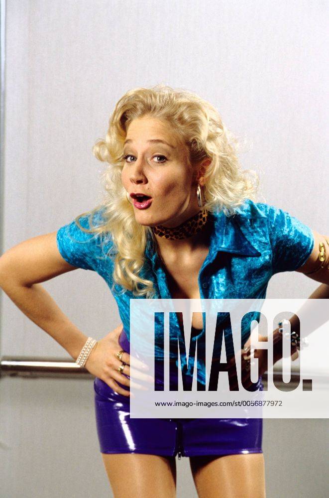 Janine Kunze in Hausmeister Krause (SAT.1) 01 99 pp Frau TV Fernsehen ...