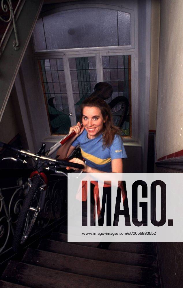 Helen Wild (TV-Moderatorin) 04 99 sk Frau TV Fernsehen Moderation ...