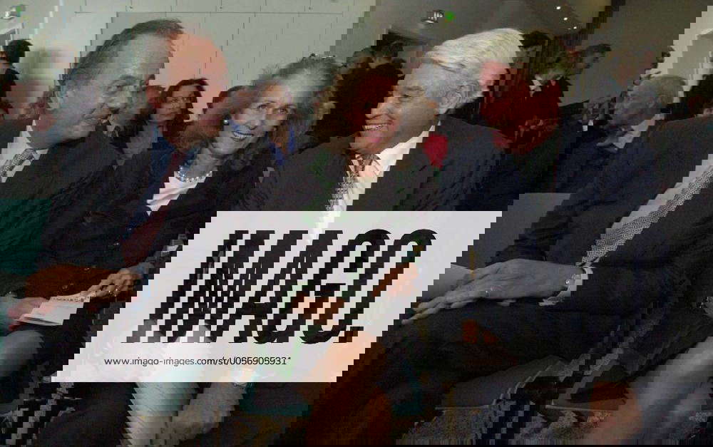 v.l.: August Oetker, Ehefrau Alexandra, Dr. Mark Wössner 10 00 teu ...