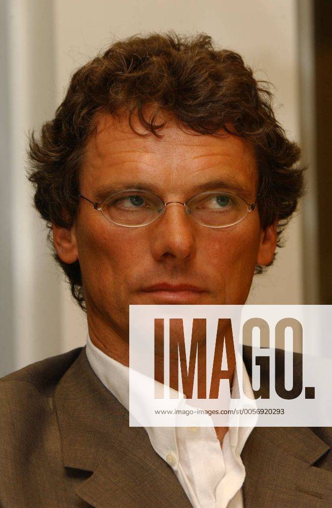 Michael Henke 06 02 wow Mann Co-Trainer Cotrainer Training Sport ...