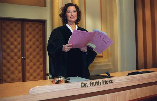 Dr. Ruth Herz in Das Jugendgericht 09 02 pp Frau Jugendrichterin Dr ...