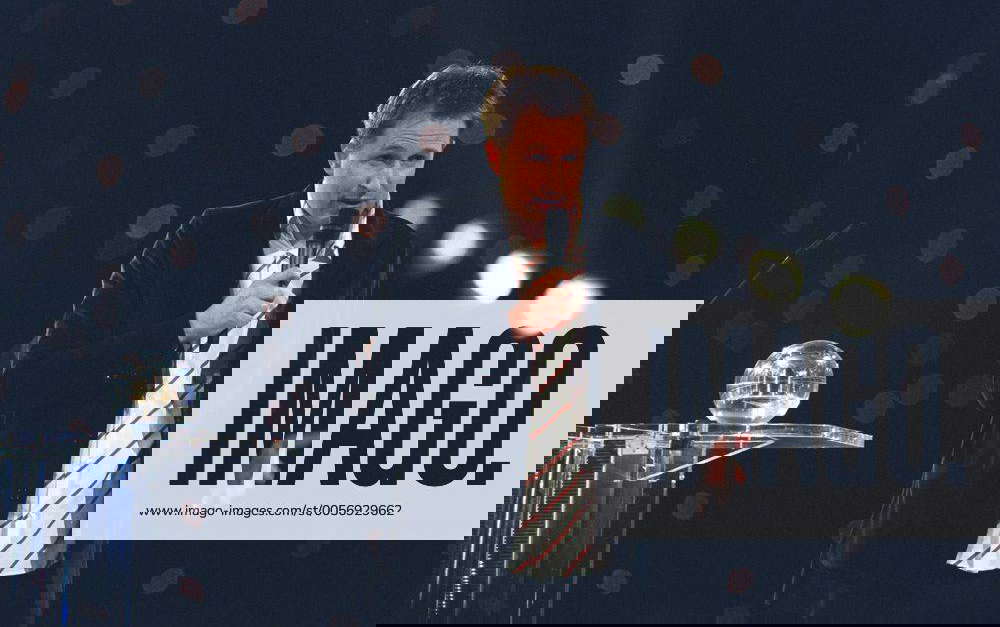 Olli Briesch (Radio-Moderator) 12 02 thg Mann Medien Musik Moderation ...