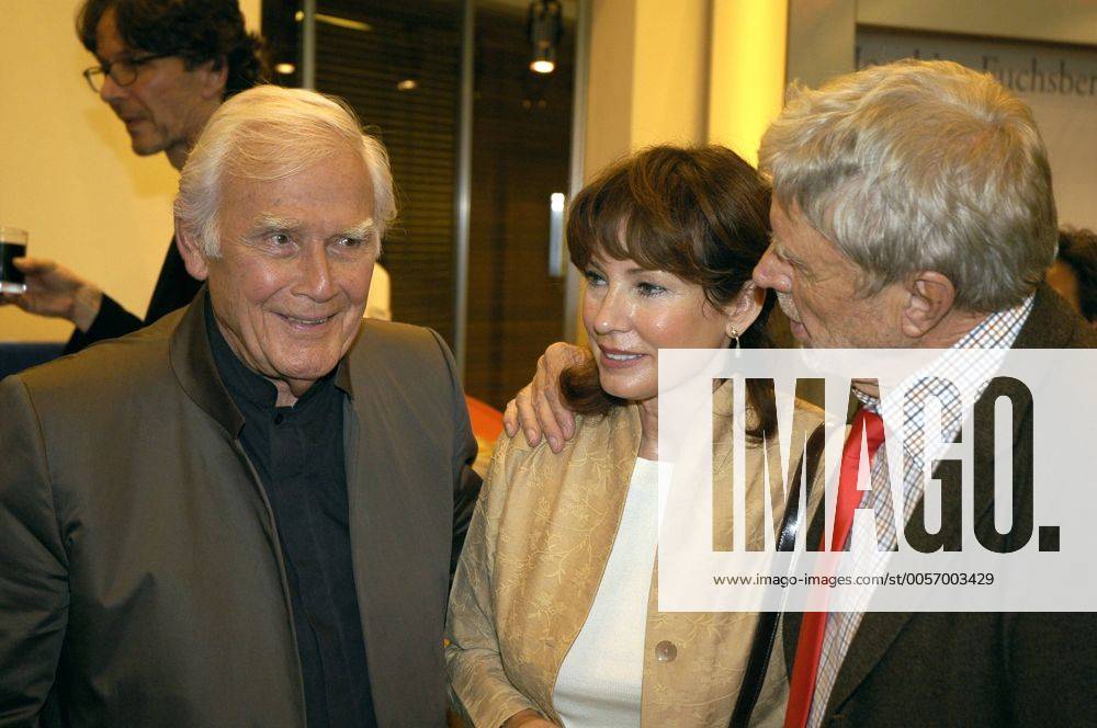 Joachim Fuchsberger (li.) mit Hardy und Anita Krüger 10 07 thg Joachim ...