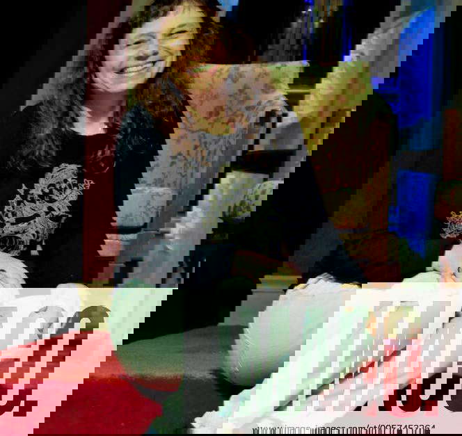 Iara Jamra - Pressetermin zum Theaterstück Uma Mulher do Outro Mundo SP ...