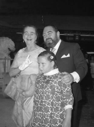 Hollywood, California, U.S. - 5172.SEBASTIAN CABOT WITH WIFE KAY AND ...