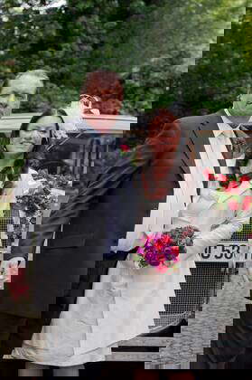 Das Brautpaar Schauspielerin Christine NEUBAUER (als Elfi Pollinger ...