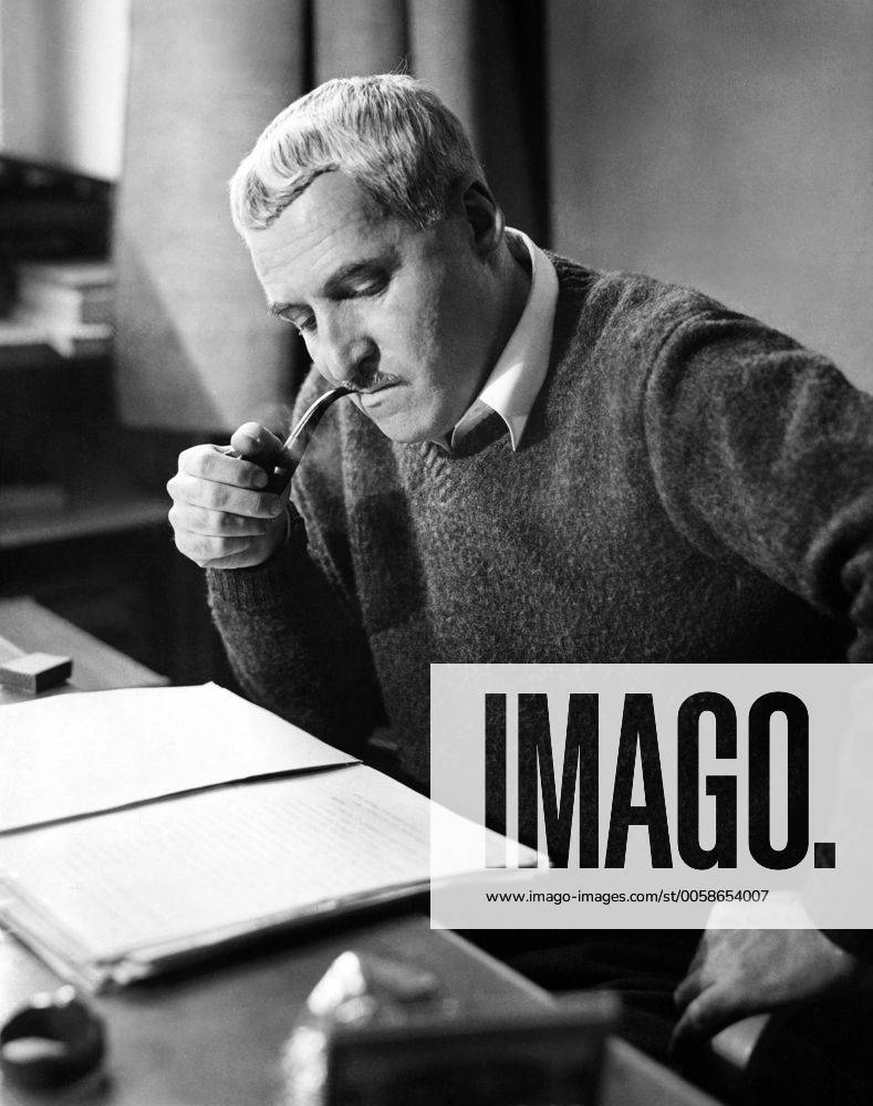 ITAR-TASS: USSR, MOSCOW. Writer and war poet Konstantin Simonov