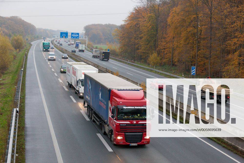 Autobahn A43 DEU, Deutschland, Münster: Verkehr auf der Autobahn A43 im ...