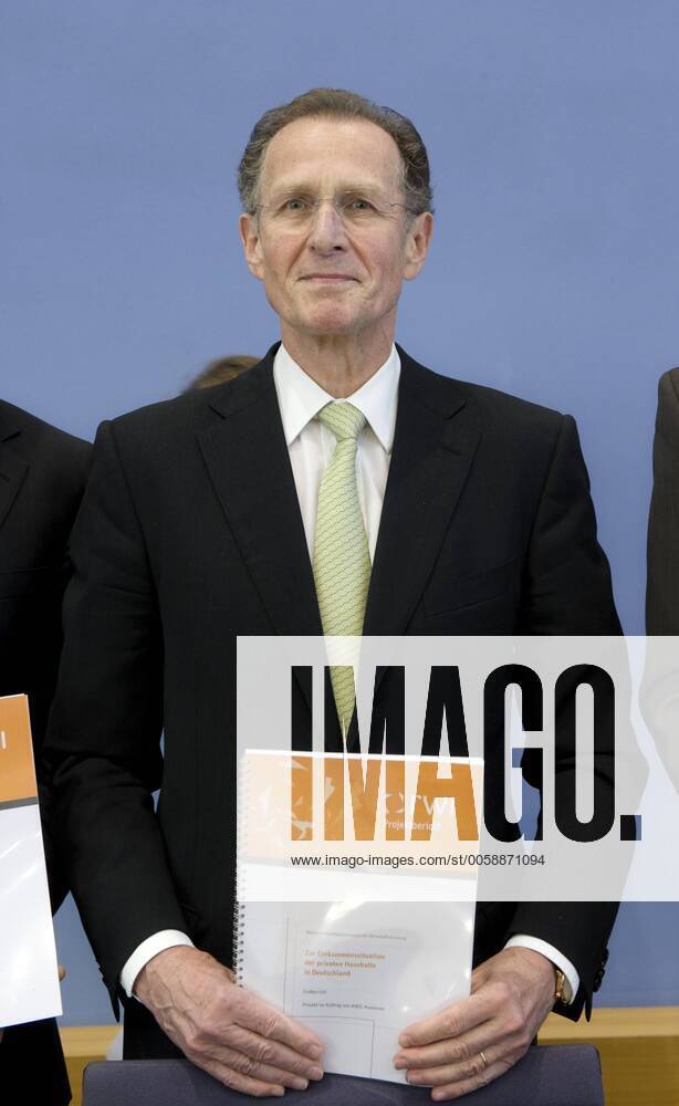 Prof. Dr. Bert Ruerup, AWD, Netto-Studie DEU, Deutschland, Berlin, 21. ...