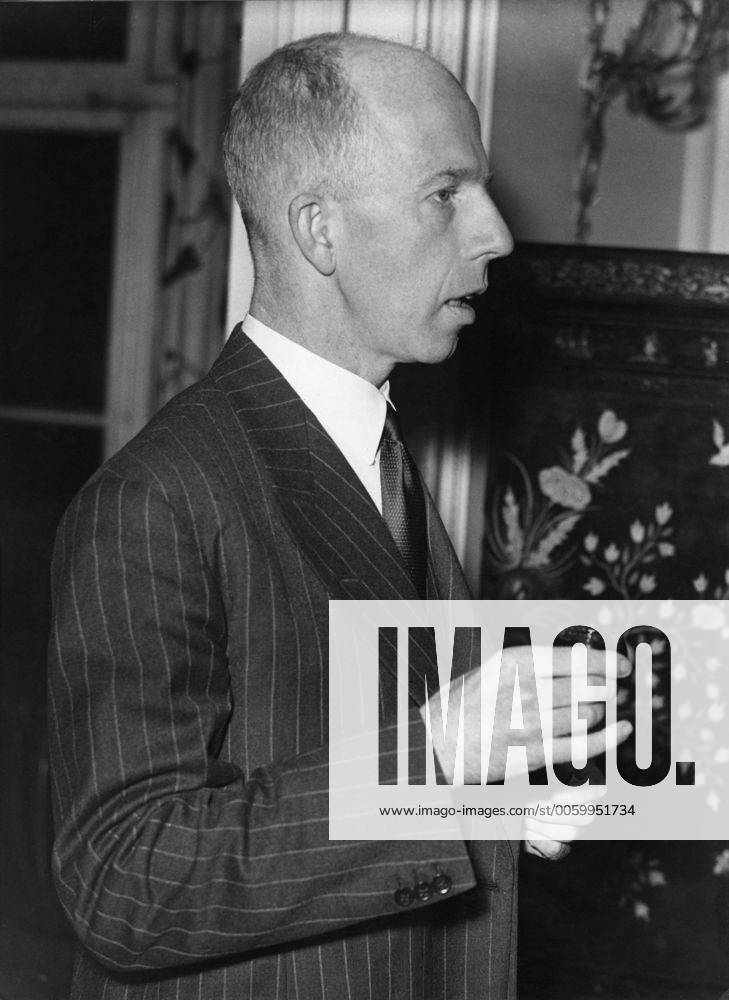 Dr Keith Simpson, Home Office pathologist