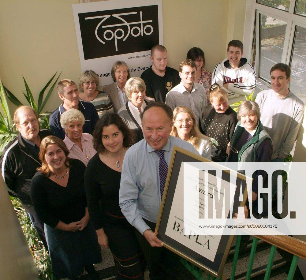 Alan Smith, Managing Partner of TopFoto, holding the 2007 BAPLA award ...