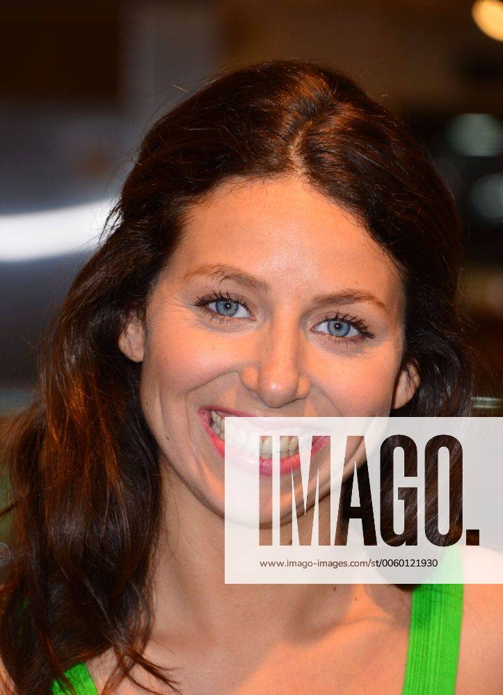 Florence Knight book signing at Harrods. Rising star of the London food ...