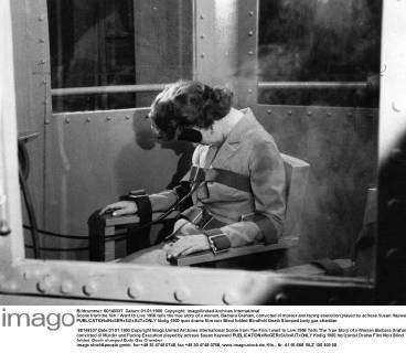 Scene from the film I Want to Live 1958 tells the true story of a woman ...