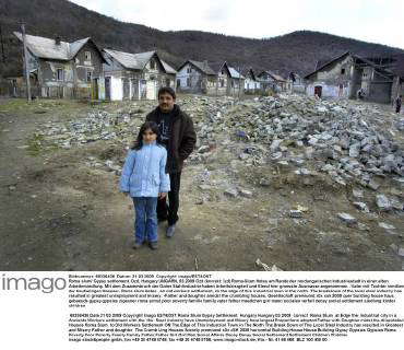 Roma slum Gypsy settlement, Ozd, Hungary UNGARN, 03.2009 Ozd Roma-Slum ...