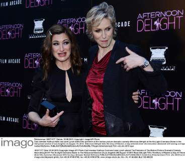 Cast member Kathryn Hahn and Jane Lynch attend the premiere of the ...