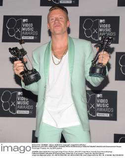 Macklemore 2013 MTV VIDEO MUSIC AWARDS PRESS ROOM Brooklyn NYPix