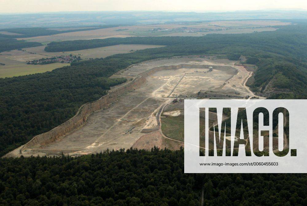 Luftbilder DEUNA, 29.08.2013, Abbaugebiet der Deuna Zement GmbH Firma ...