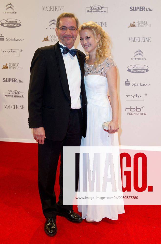 Matthias PLATZECK in Begleitung mit seiner Ehefrau Jeanette. Verleihung der Goldenen Henne 2013 im