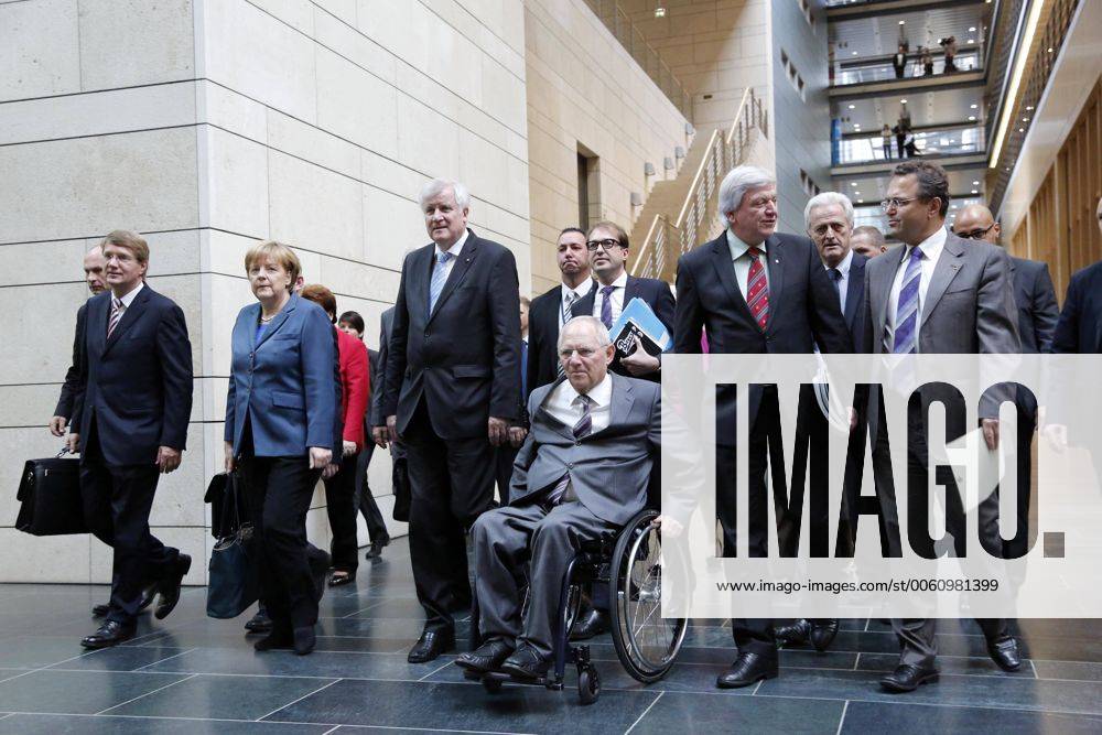 Die Unions-Vertreter um 15:57 Uhr auf dem Weg zur 2. Runde der ...