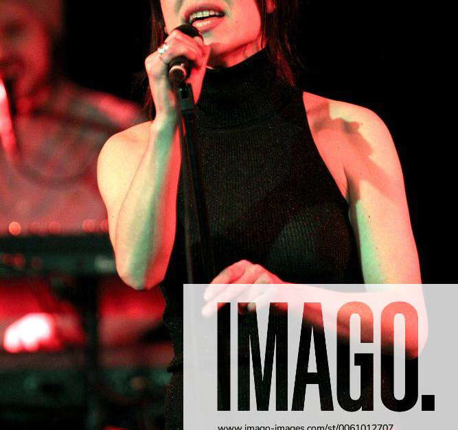 Sängerin Cäthe. Sängerin Cäthe ( eigentl. Catharina Sieland ) während ...