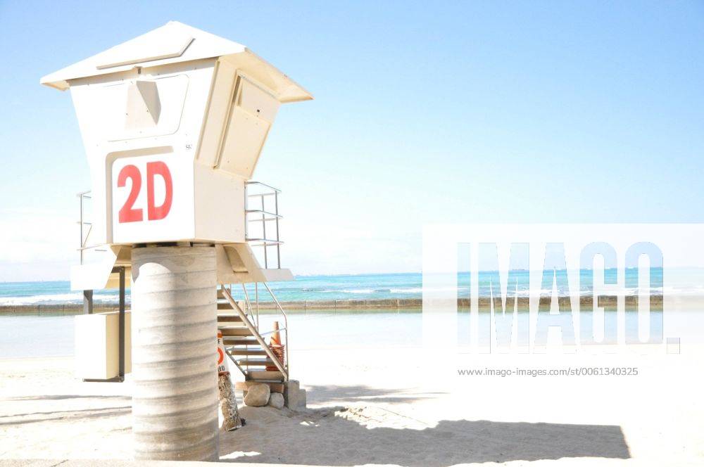 (100228) -- HONOLULU, Feb. 28, 2010 (Xinhua) -- A cleared beach is ...